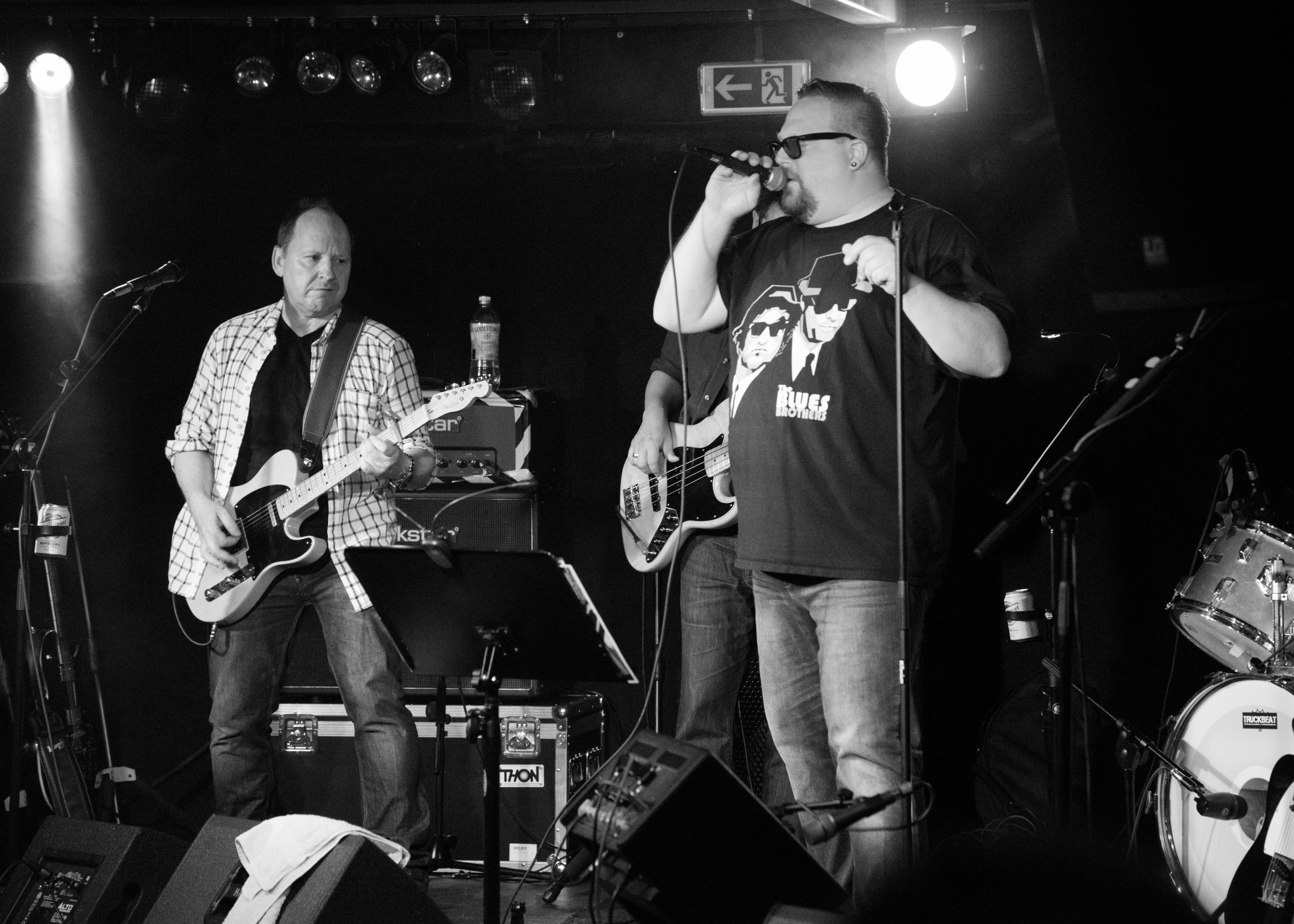 Band – Shining Lights